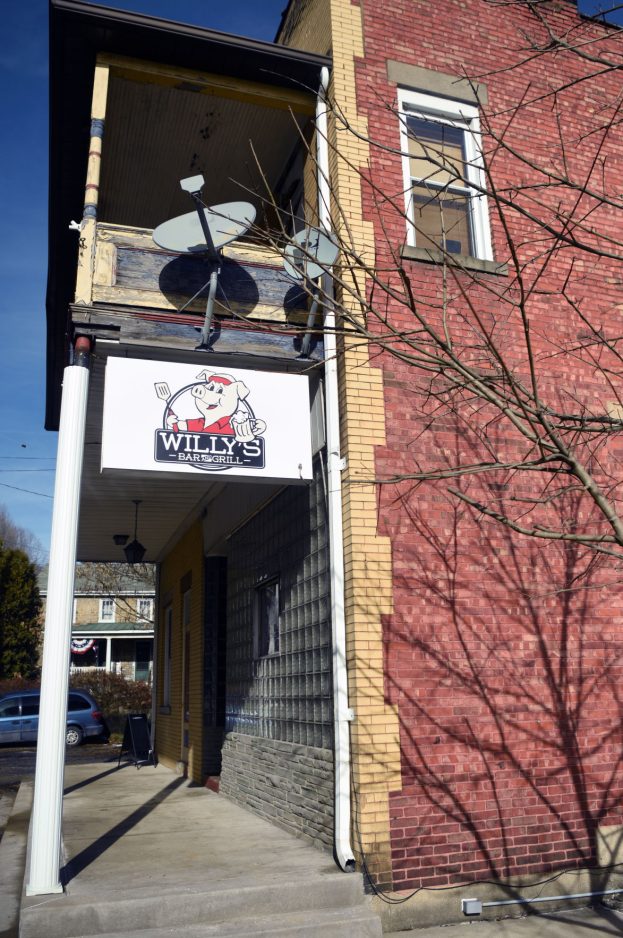 Nibbles: Willy’s Bar and Grill - Observer-Reporter